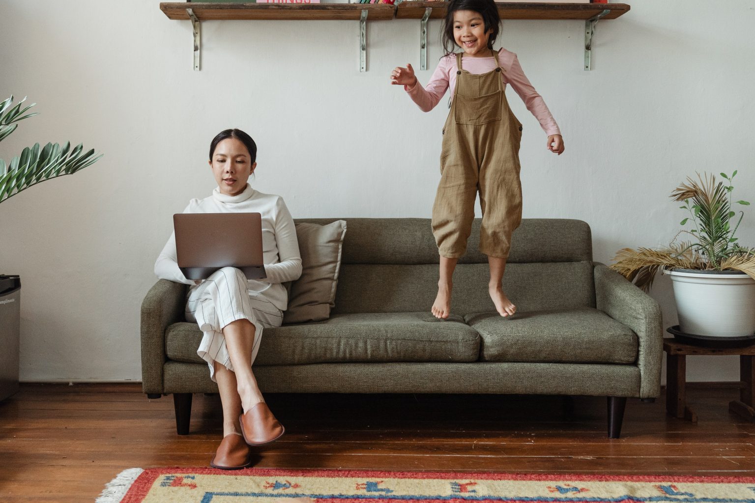 The Pros and Cons of Working from Home - PowerHomeBiz